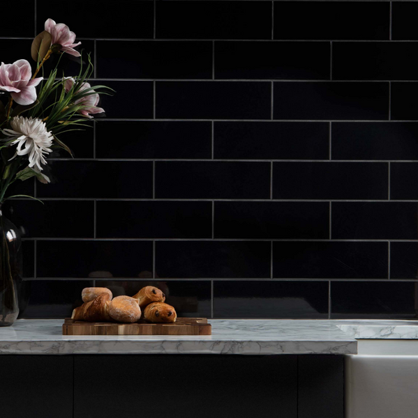 Lucia Black Gloss 300x100x8.2mm – TF TILES