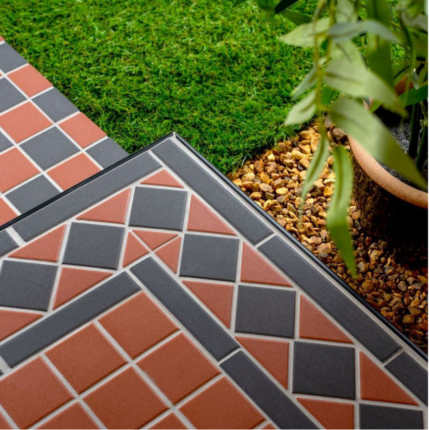 Victorian Mosaic Red & Black Border 264x118x5mm – TF TILES